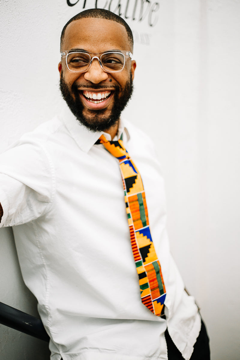 Ikechi Necktie – Africa On My Back